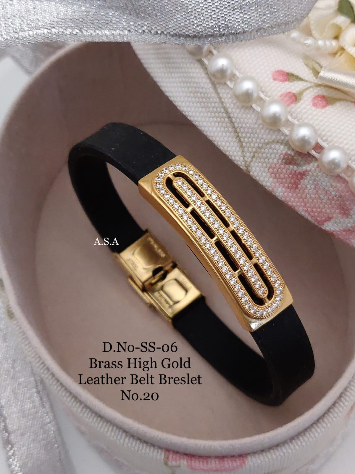 ANTIQUE DESIGN OVEL PATTERN WITH DIAMOND UNISEX SILICONE BRACELET